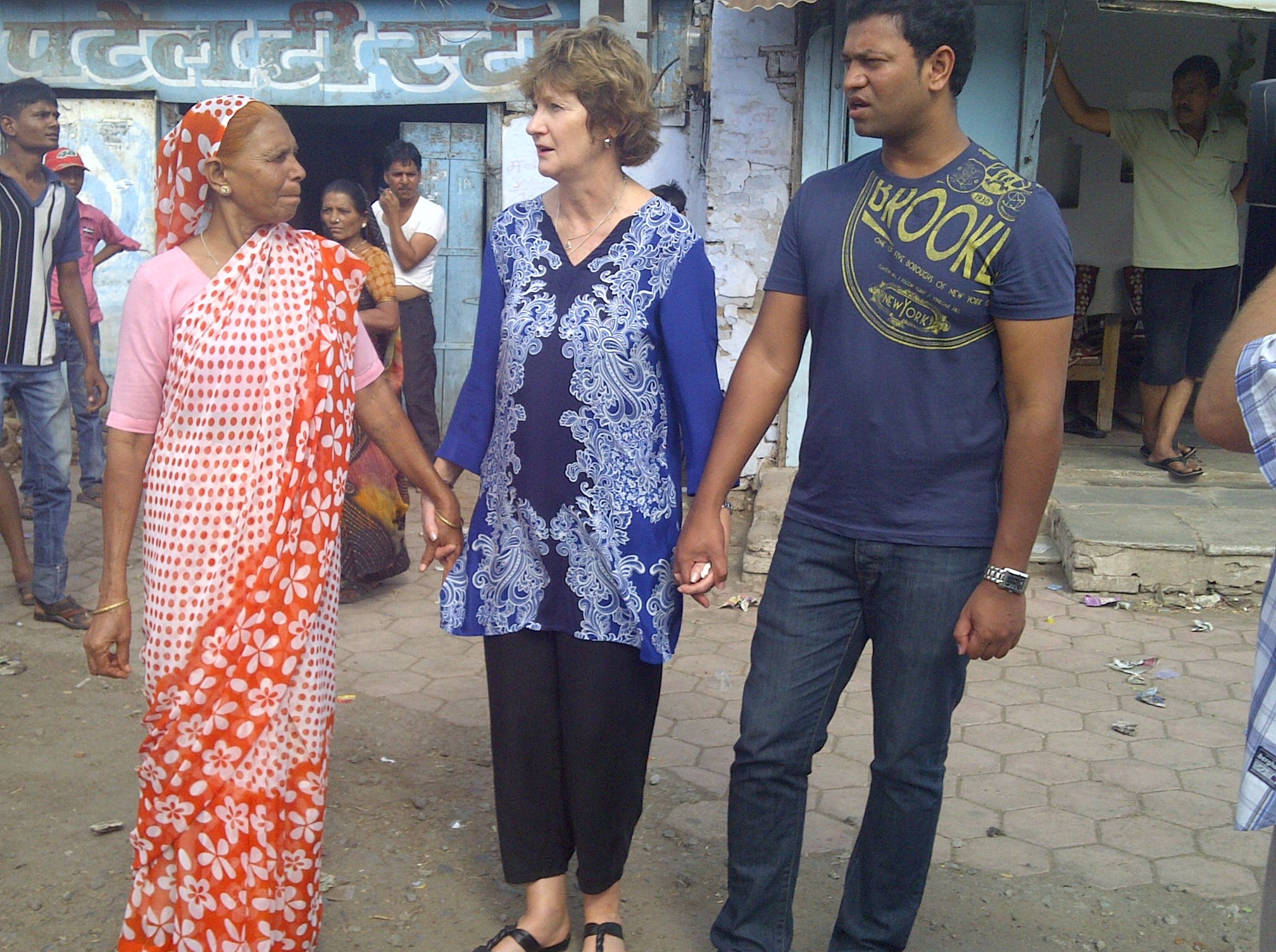 Discover the Family Behind the True Story of the Movie 'Lion'