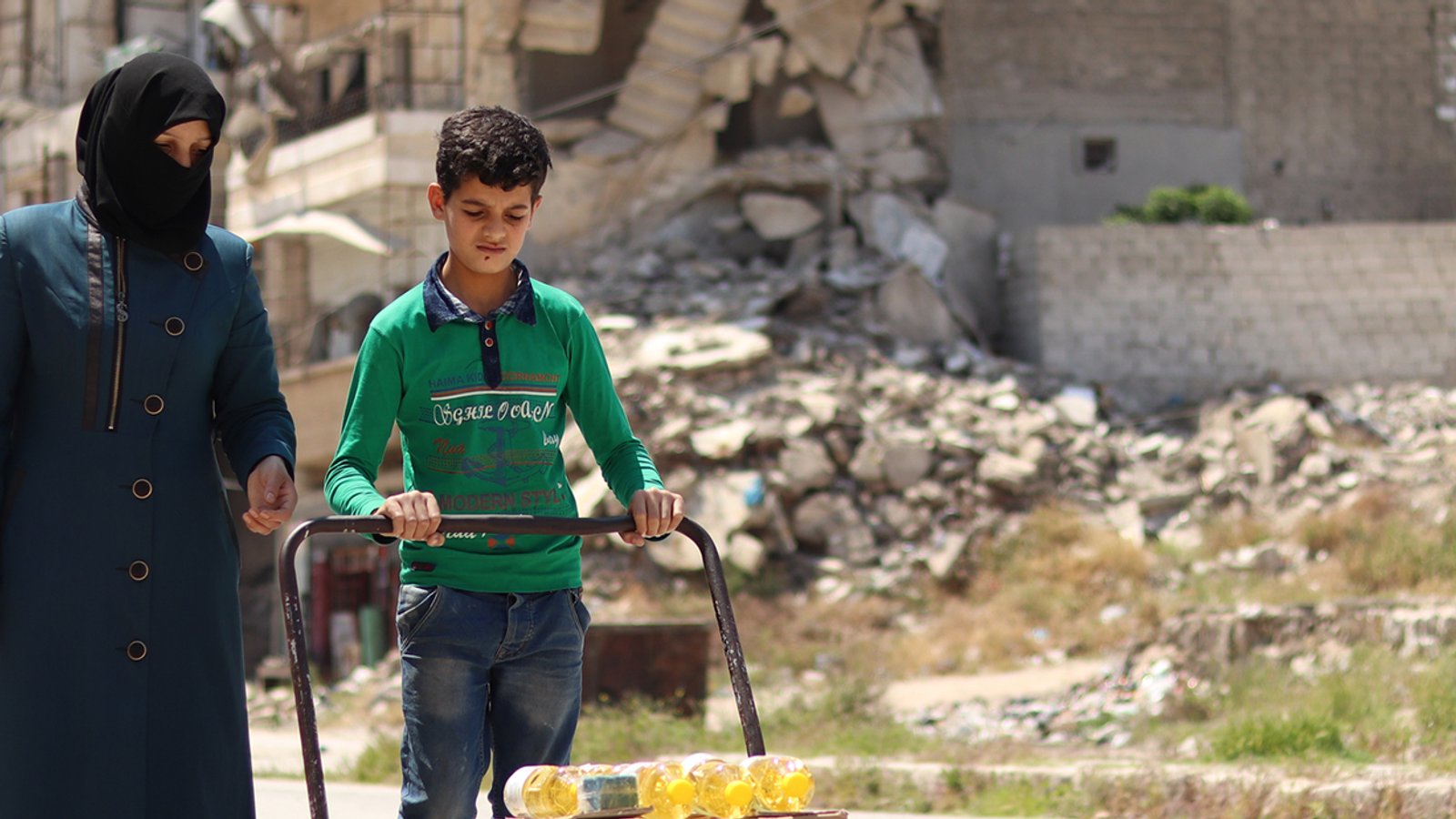 Syrian Families Scramble for Food as Government Cuts Bread Subsidies