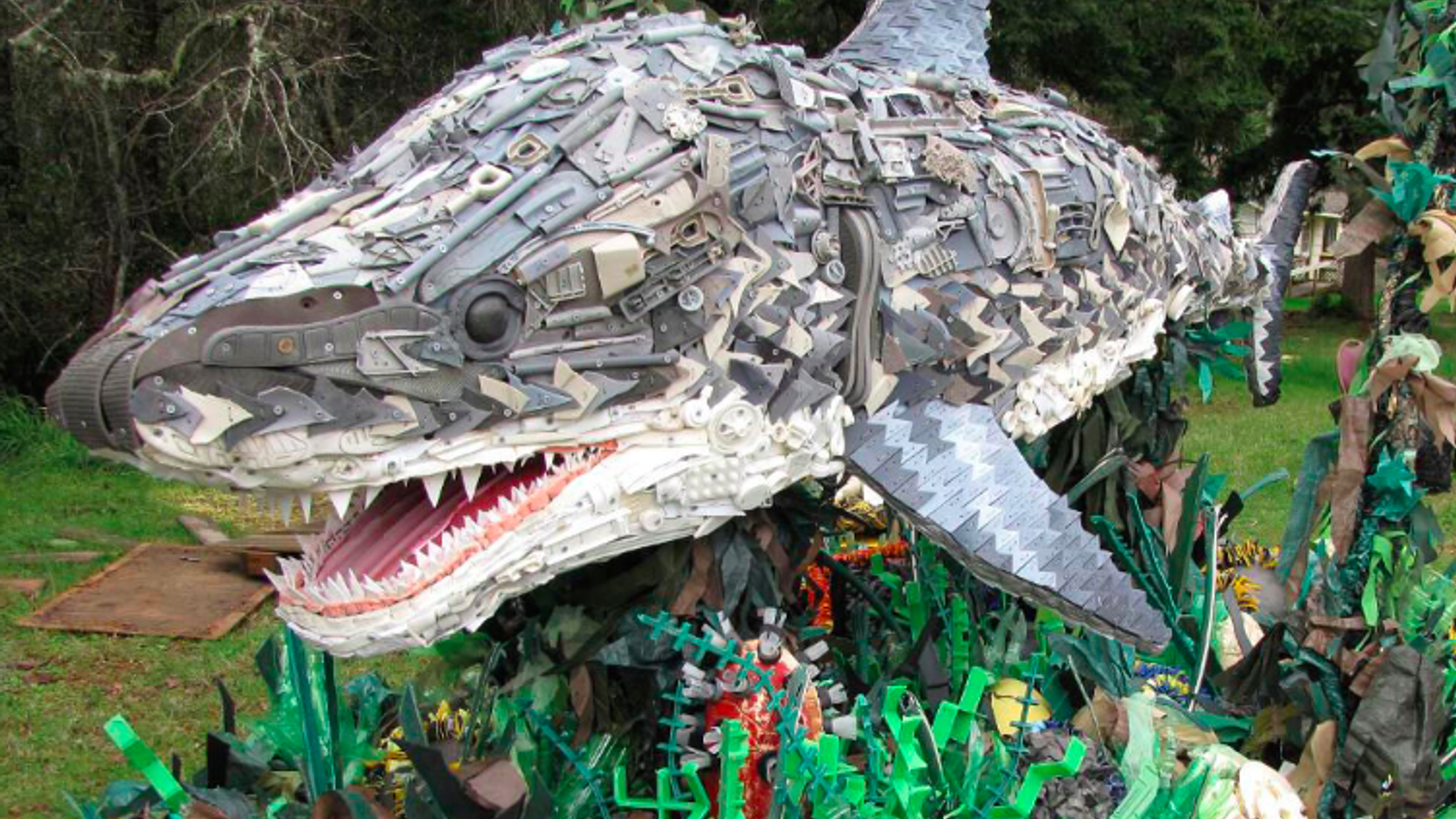 5 Artists Who Turn Ocean Pollution Into Something Beautiful