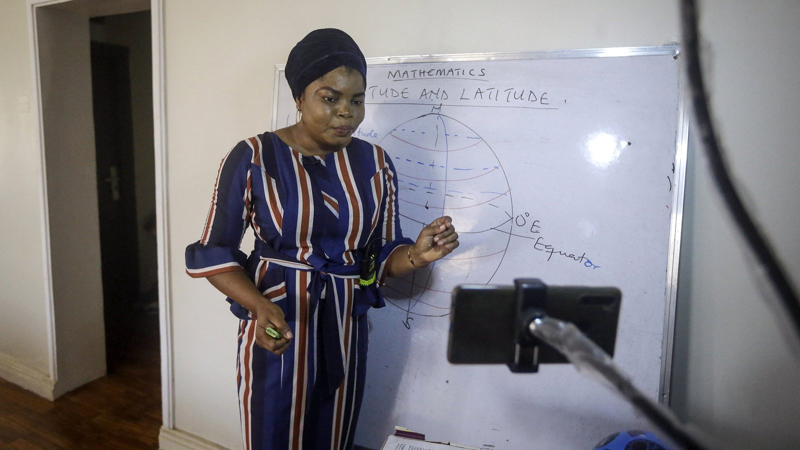 This Nigerian Teacher's Online Classes Are Helping Hundreds of Children ...