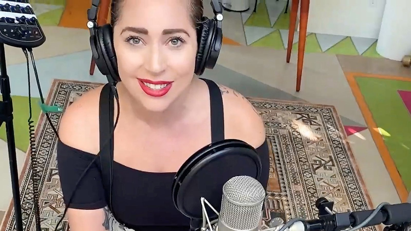 Watch! Lady Gaga Reminds Us to ‘Smile’ During Beautiful 'One World ...