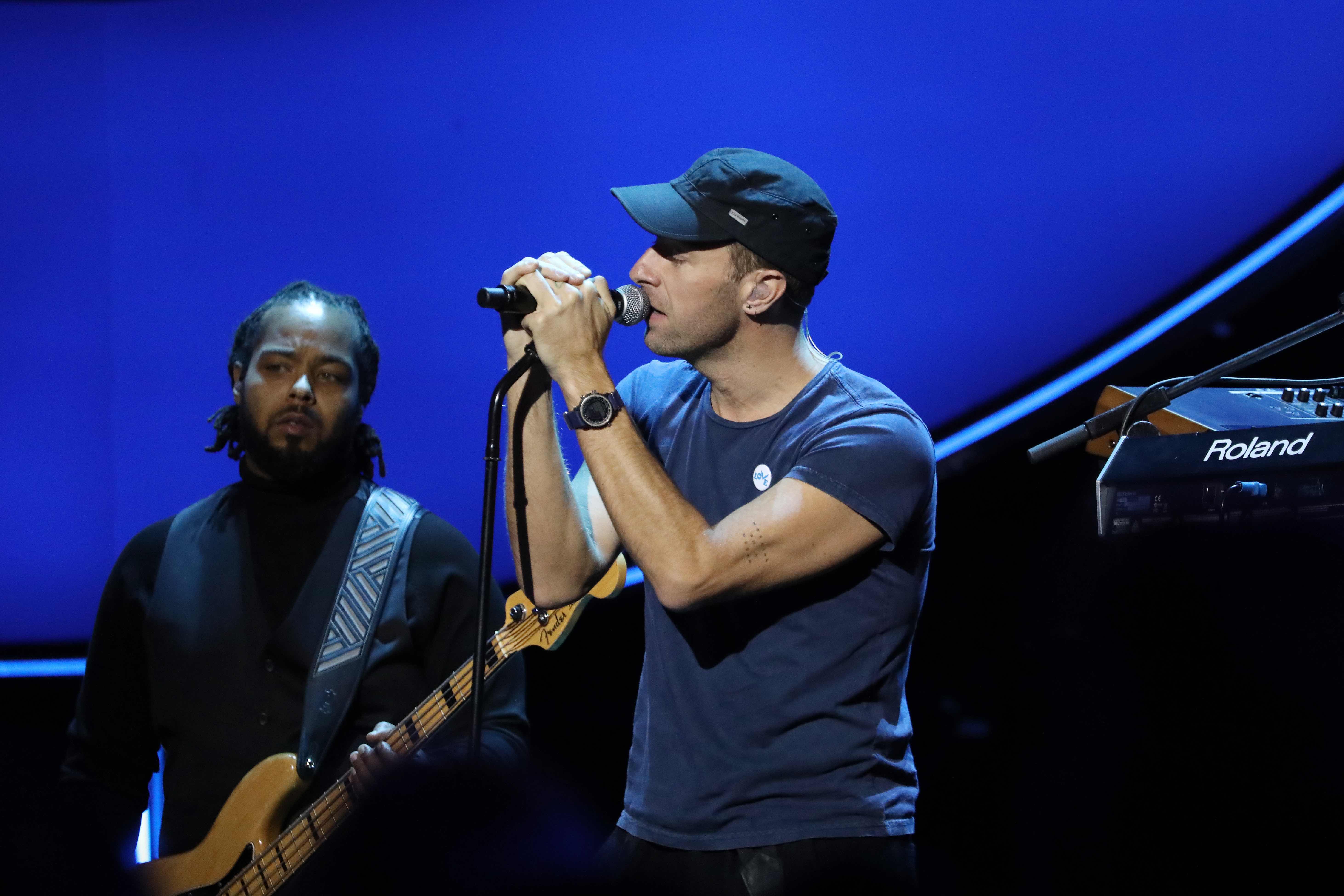 Chris Martin Just Took to the Global Citizen Stage With Stormzy to ...