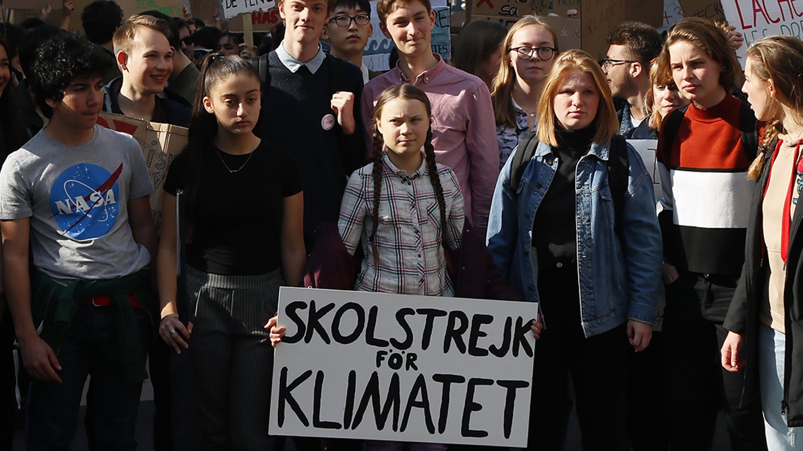 Teen Activist Greta Thunberg Joins London's 'Extinction Rebellion ...