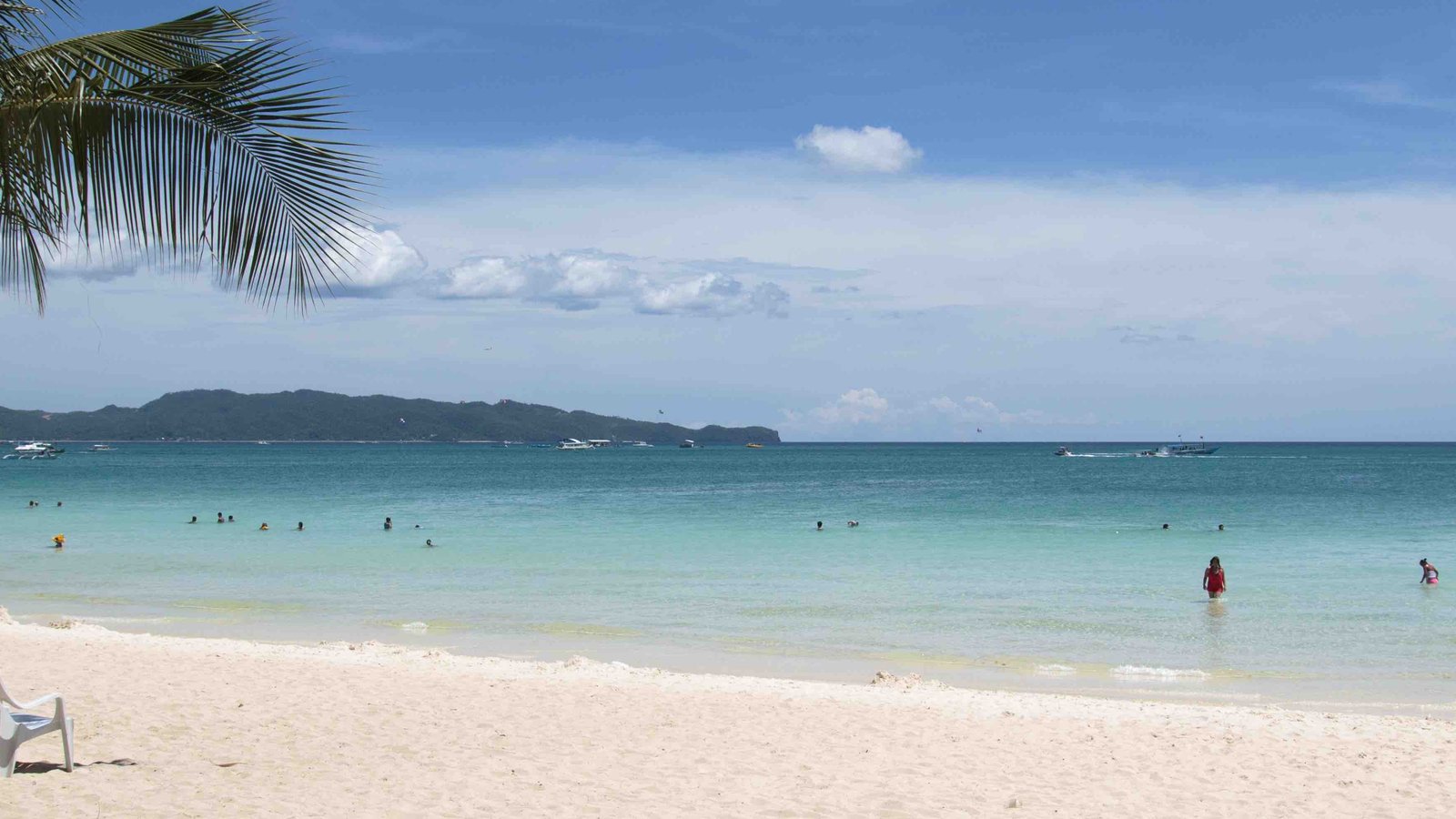 The Philippines Is Shutting Down This Resort Island Because of Water ...